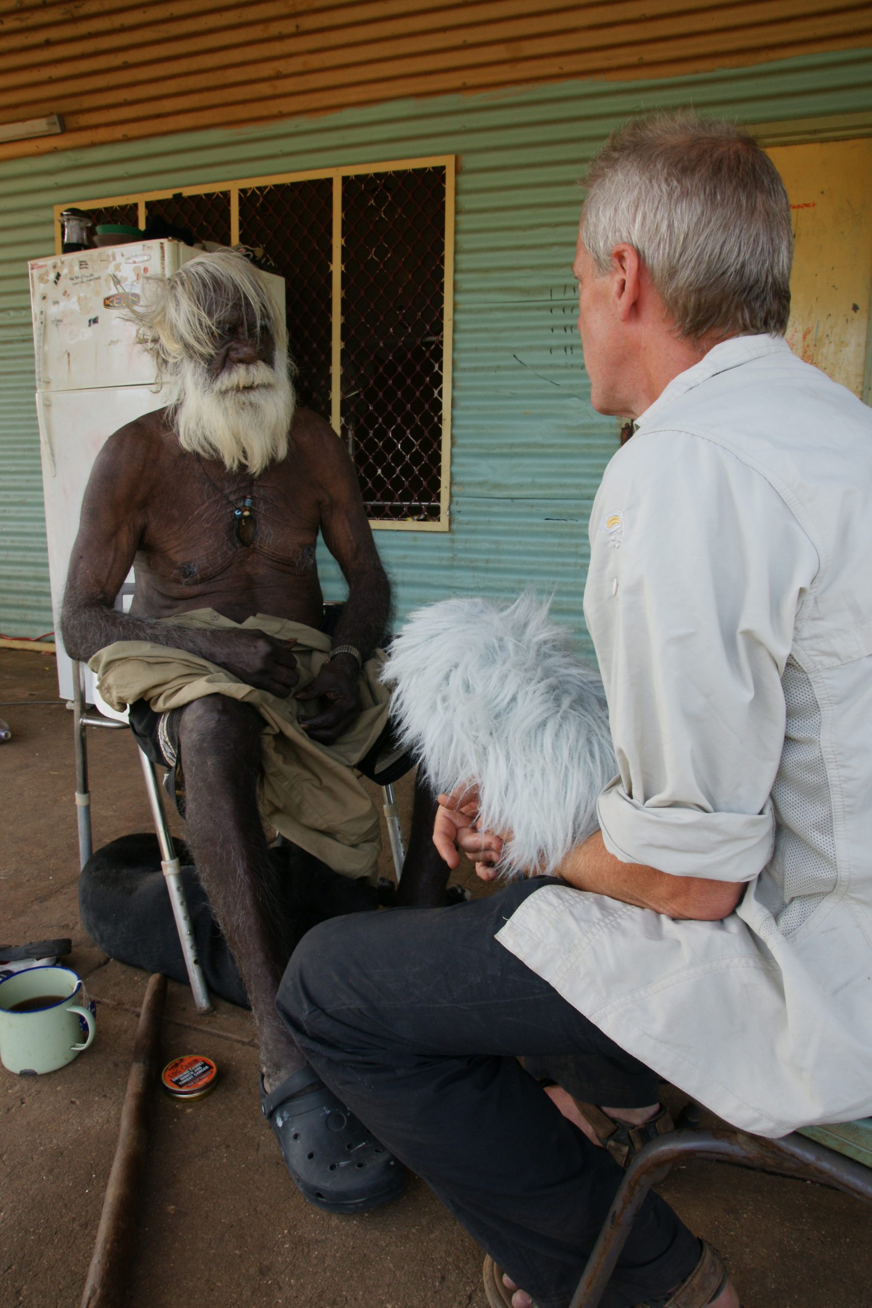 Listening to Australia (radio) - Robin Minard